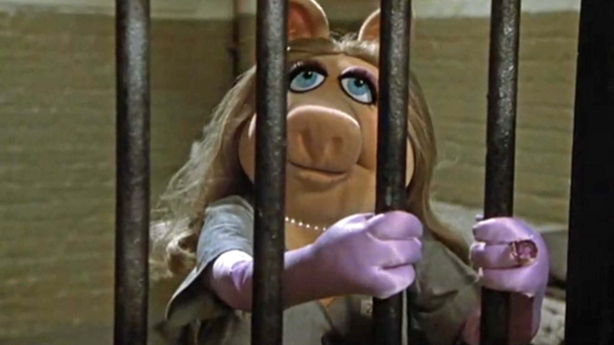 Miss Piggy Angry