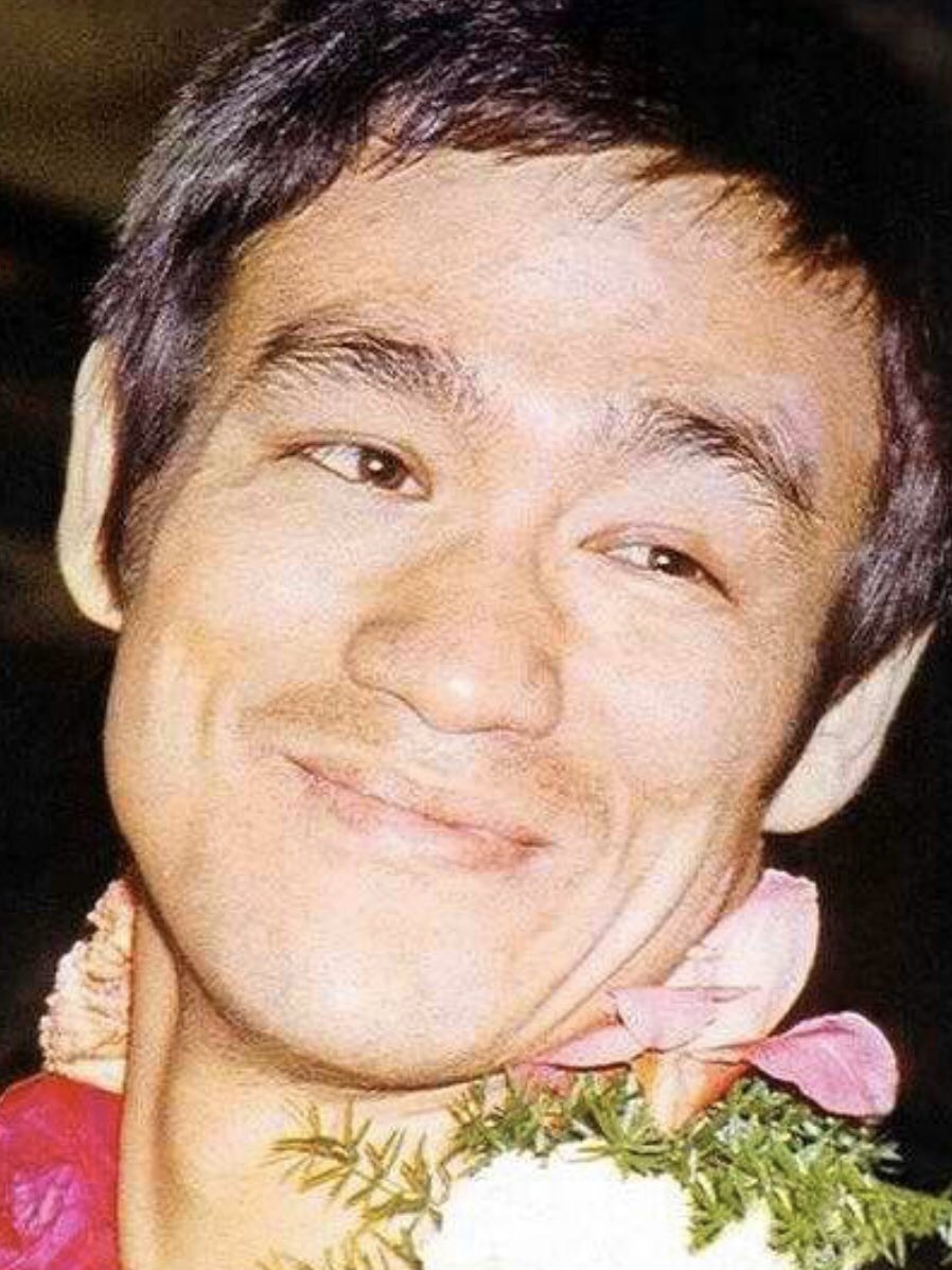 Bruce Lee - Starporträt, News, Bilder | GALA.de