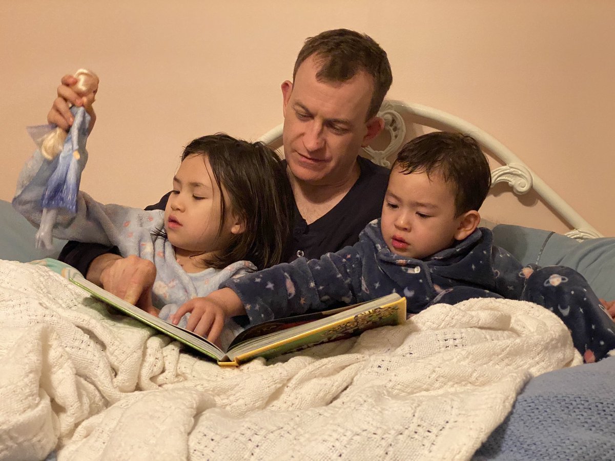 Robert E Kelly 1954 2022