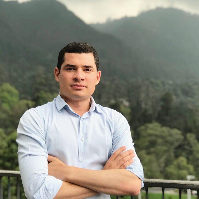 Martín Rivera Alzate on Twitter: "@quinteropfeifer Santiago Quintero Pfeifer es polítilogo con ...