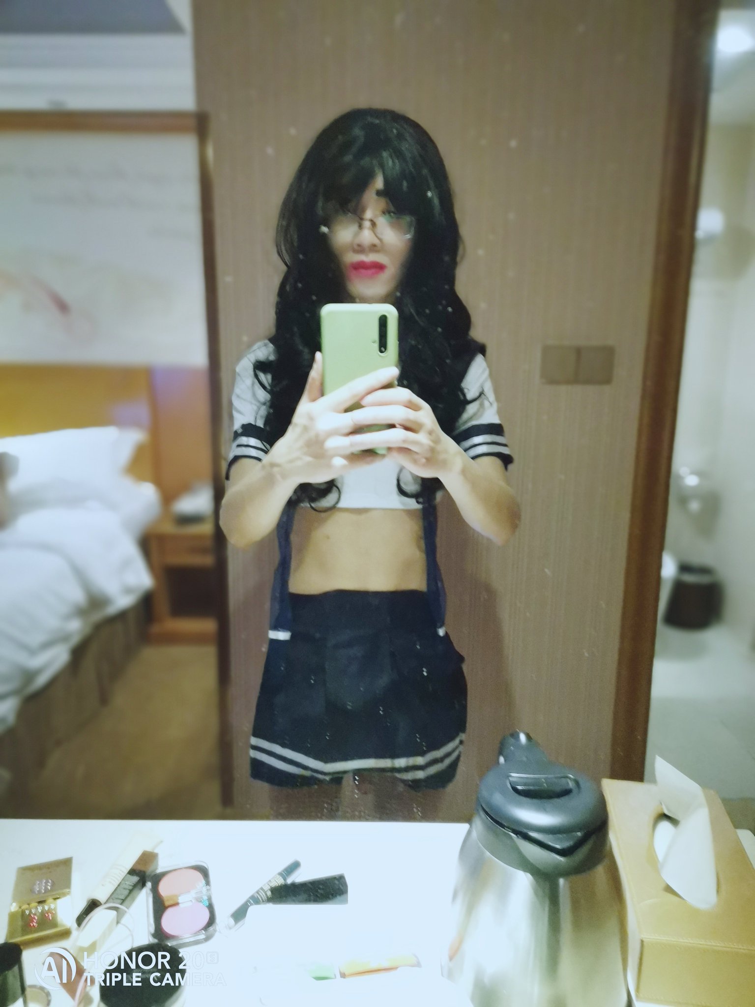 Cd伪娘花花🌸 On Twitter 昨晚第一次女装被人肛了,到现在菊花还疼,不会化妆,眉毛画偏了,口红涂多了,萌新太难了啊 ㄒoㄒ