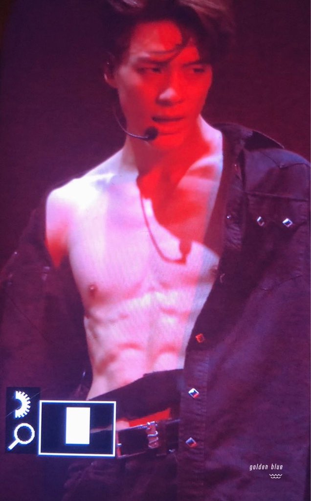 jeno pics 🤍 #Hot_Sauce on Twitter: