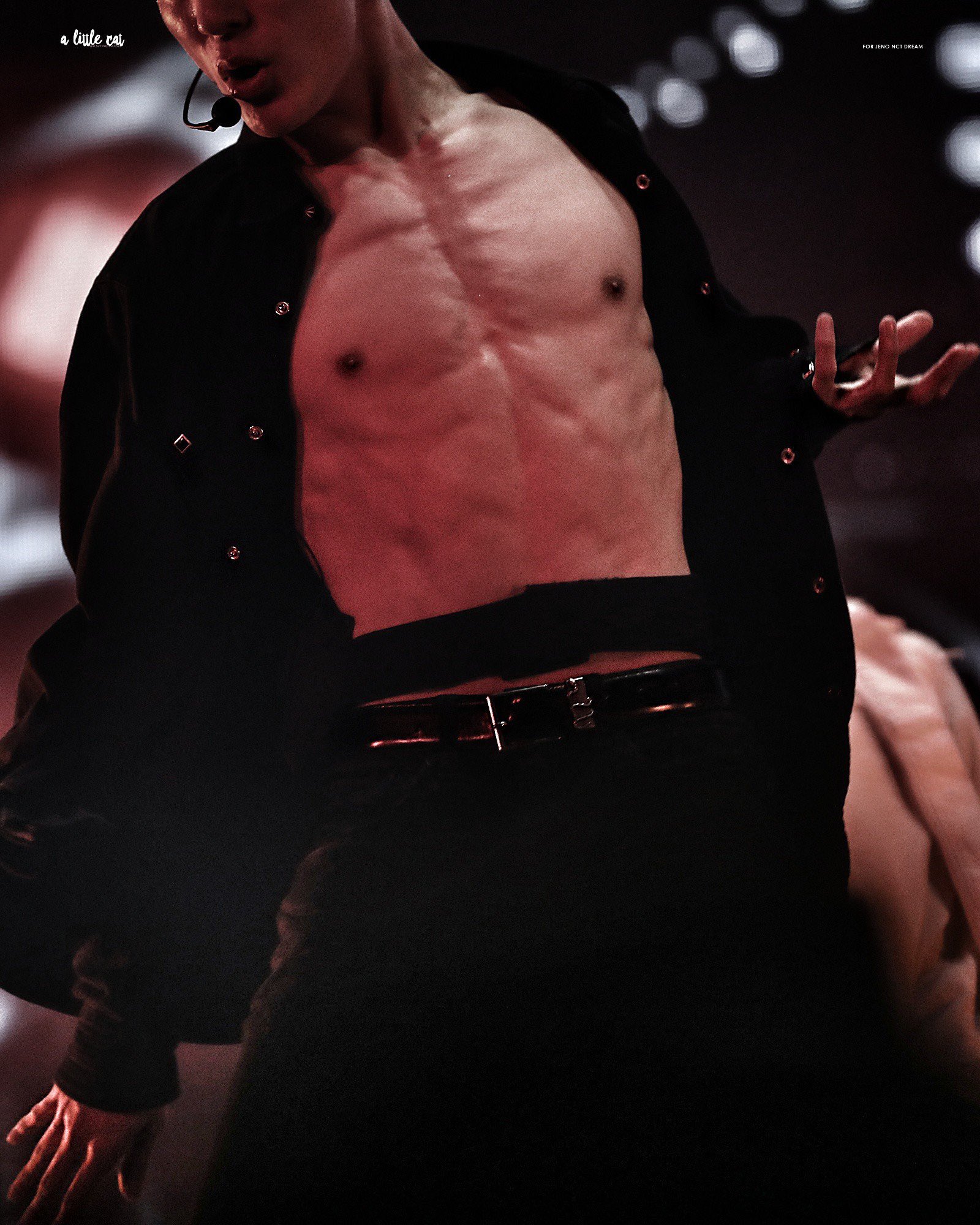 jeno pics 🤍 #Hot_Sauce on Twitter: