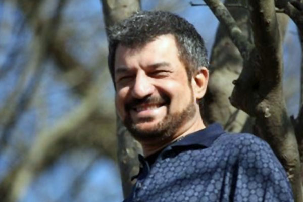 Radio Zamaneh on Twitter: "برای #محمود_شهریاری مجری سابق صداوسیما به دلیل اجرای یک برنامه جشن در ...