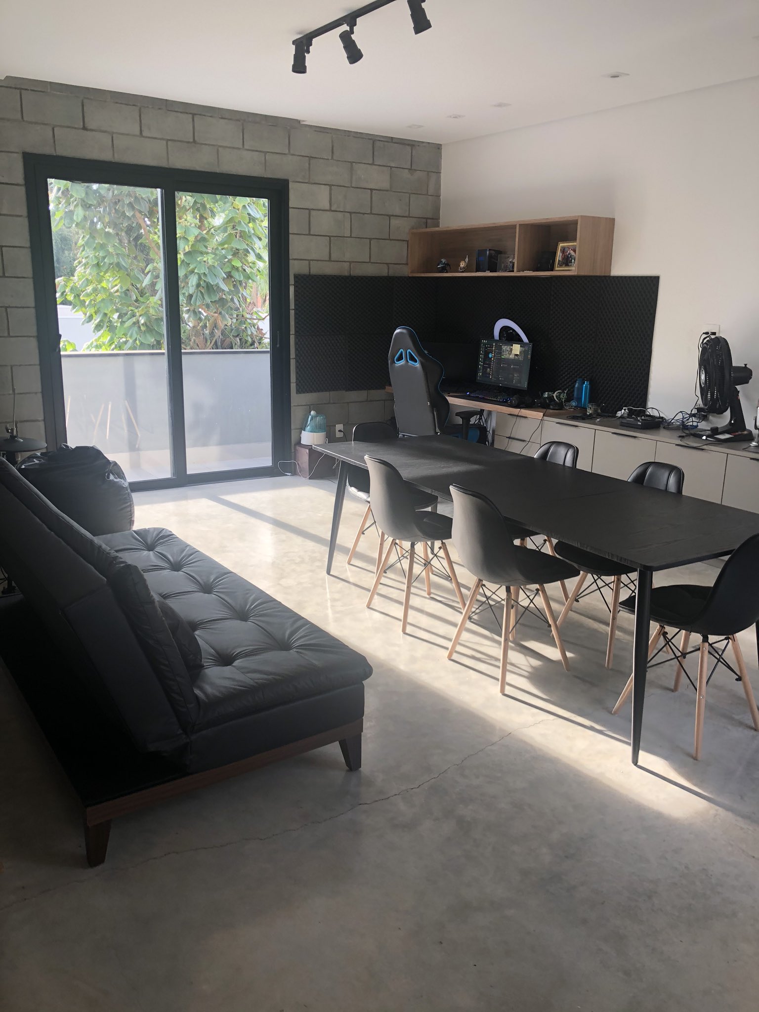 Rafael Knittel on Twitter: "Ver meu setup de stream arrumado me deixa tão feliz aaaa https://t ...