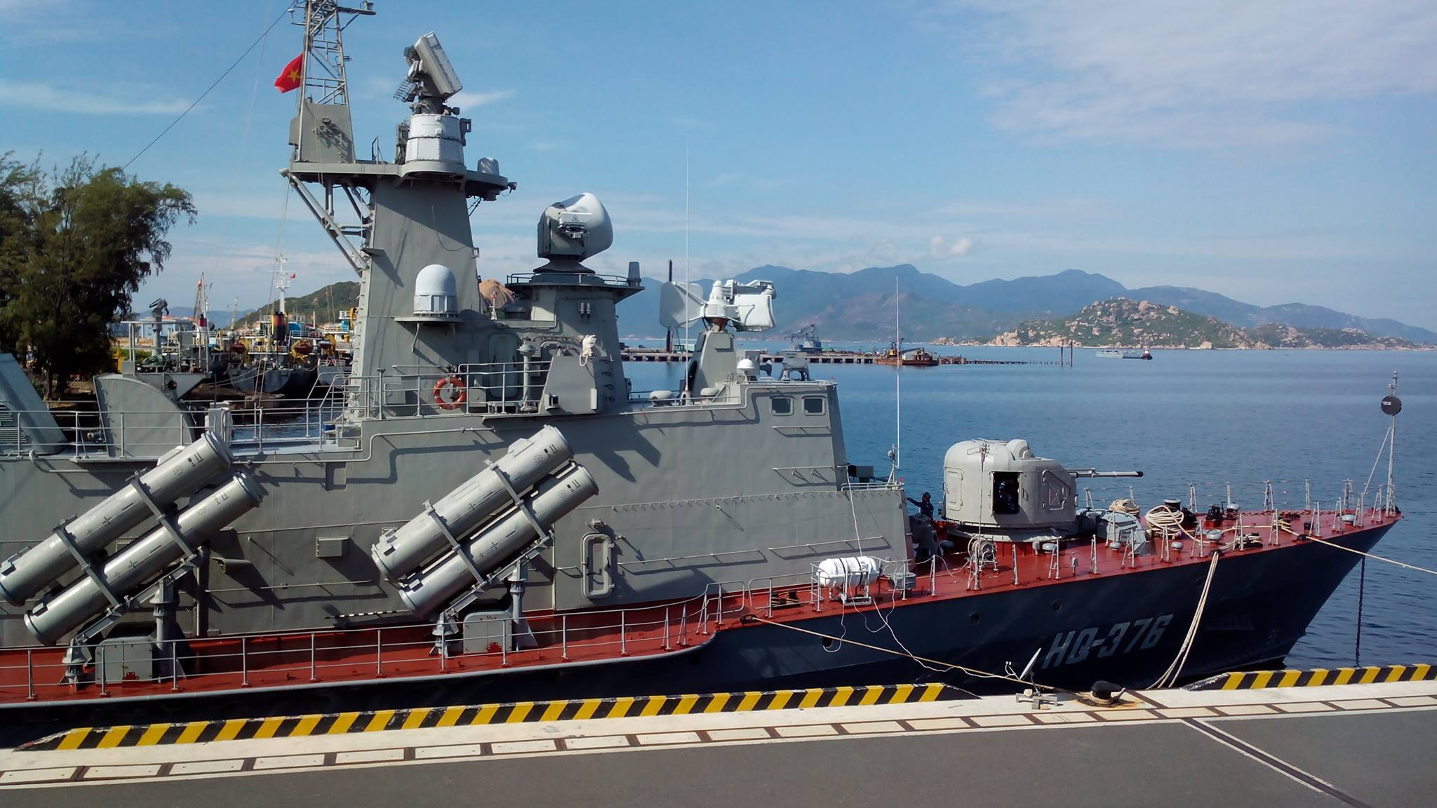 Lee Ann Quann on Twitter: "Close-up of Project 1241.8 "Molniya" (Lightning) fast-attack missile ...