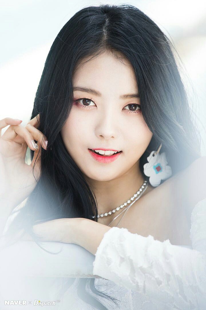 Abigail Sayre's Instagram, Twitter & Facebook on IDCrawl