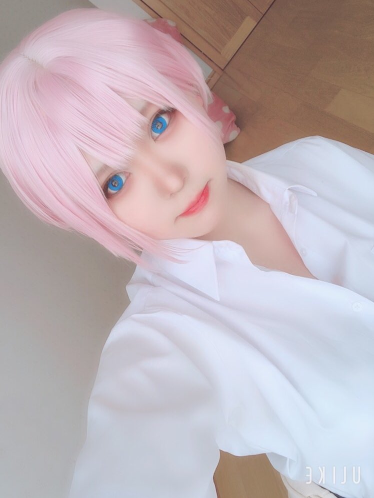 「クソほどに盛れた女の子みつけた 」|siomiのイラスト