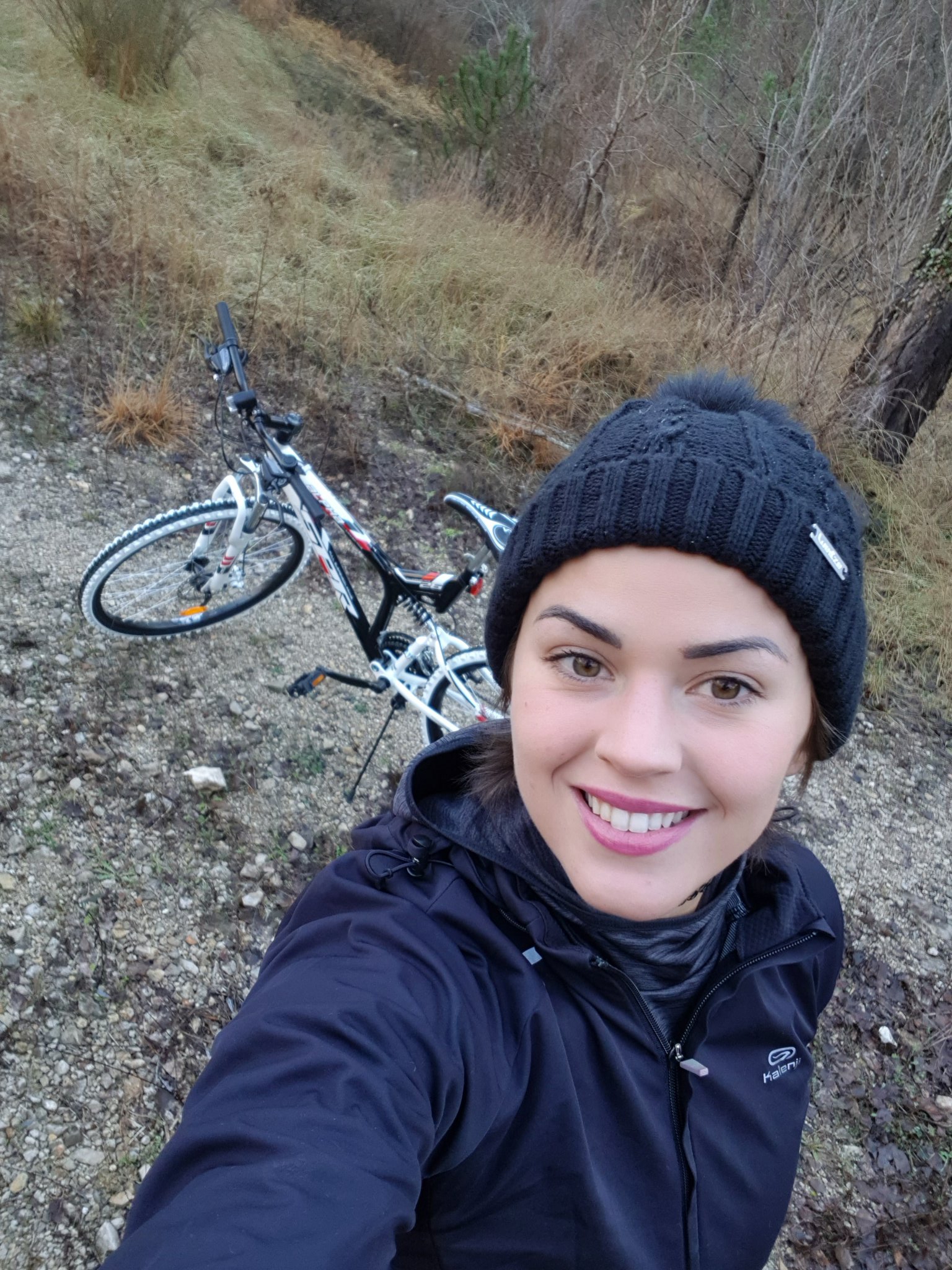 TW Pornstars - Vic Alouqua. Twitter. Mon vélo et moi 😅 à plus tard si ...