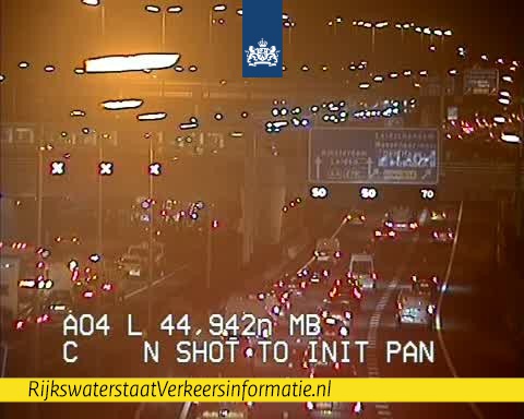 Rijkswaterstaat Verkeersinformatie on Twitter: "De berging op de #A4 is inmiddels in volle gang ...