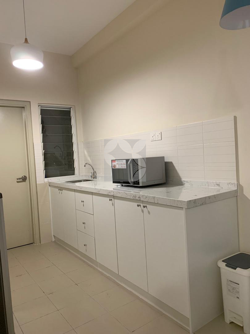 contoh table top putih - Jessica Parr