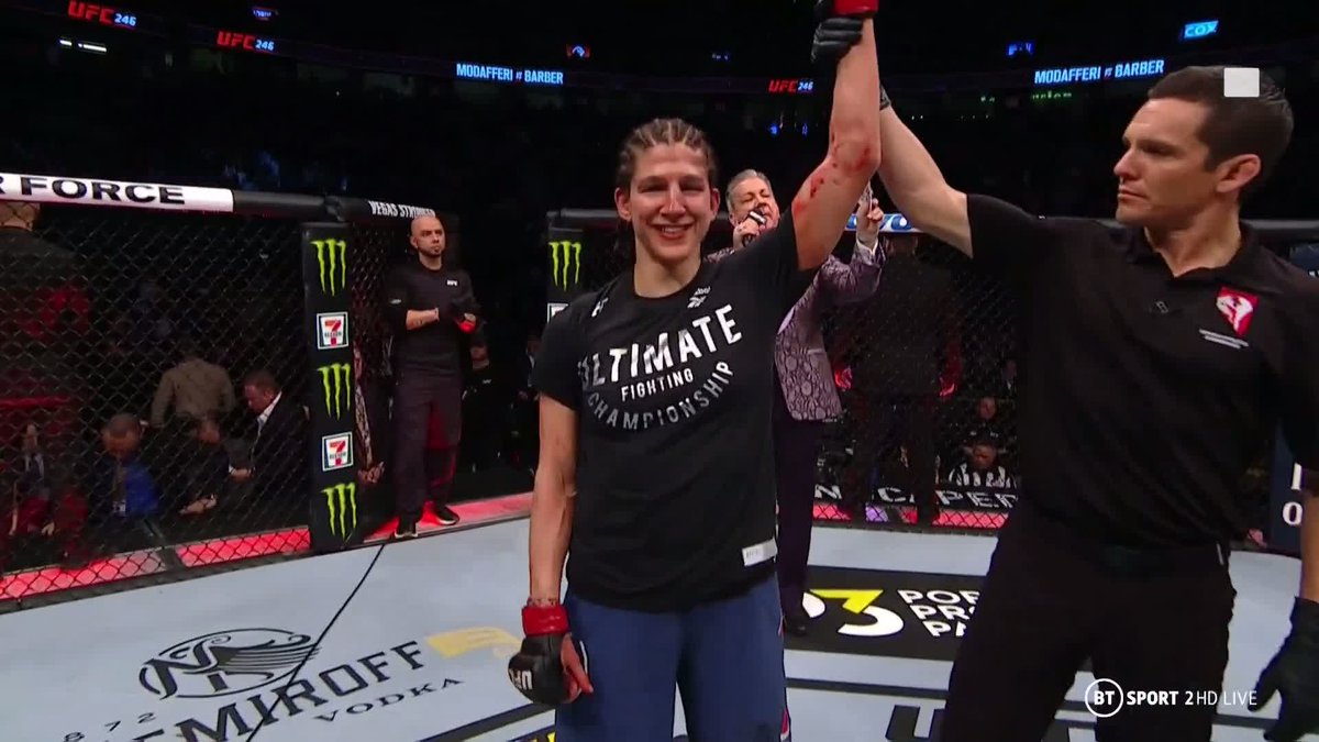 ROXANNE MODAFFERI WITH THE BIG UPSET! Everybody fancied the previously ...