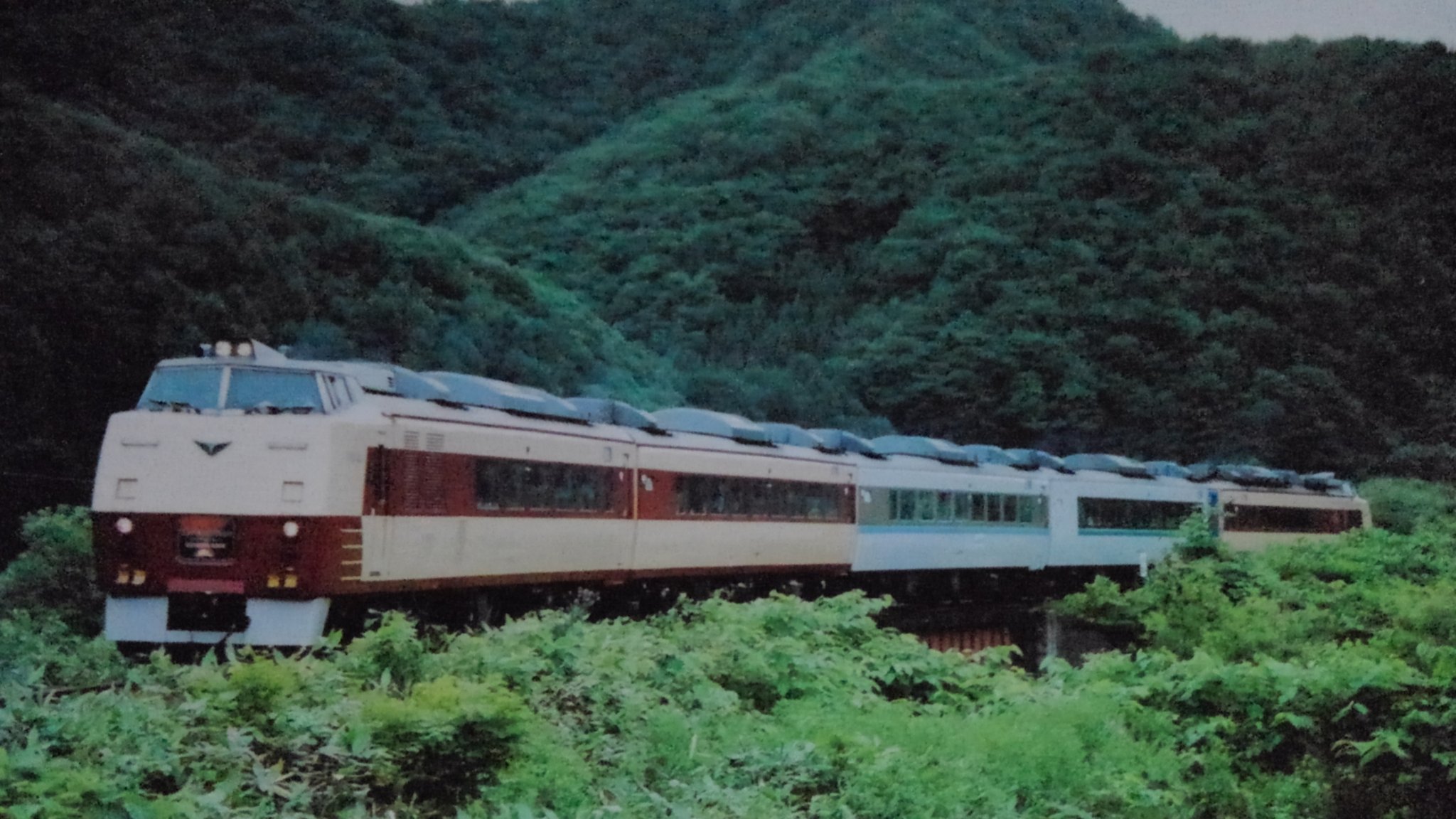 無想転生 on Twitter: "#キハ183国鉄色 #団体 #江差線 H15-7-21 ゴスペラーズ･キンモクセイエクスプレス2003。 https://t.co/dmheJ0bu84 ...