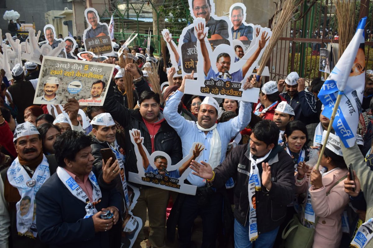 Dancing to the tune of LageRahoKejriwal, the crowd is eagerly waiting ...