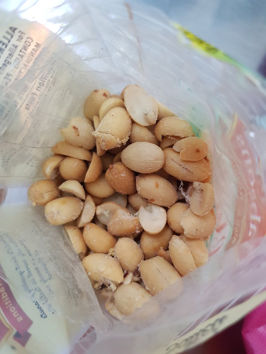 I noted fungus in peanut packet manufactured by Jabsons foods ...