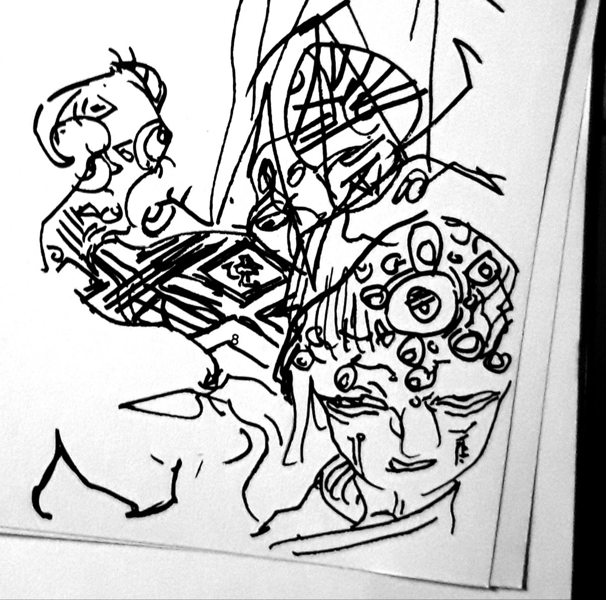 「@ven_art_ Jai fait les deux versions pour le fun! 」nakeisdeadの漫画