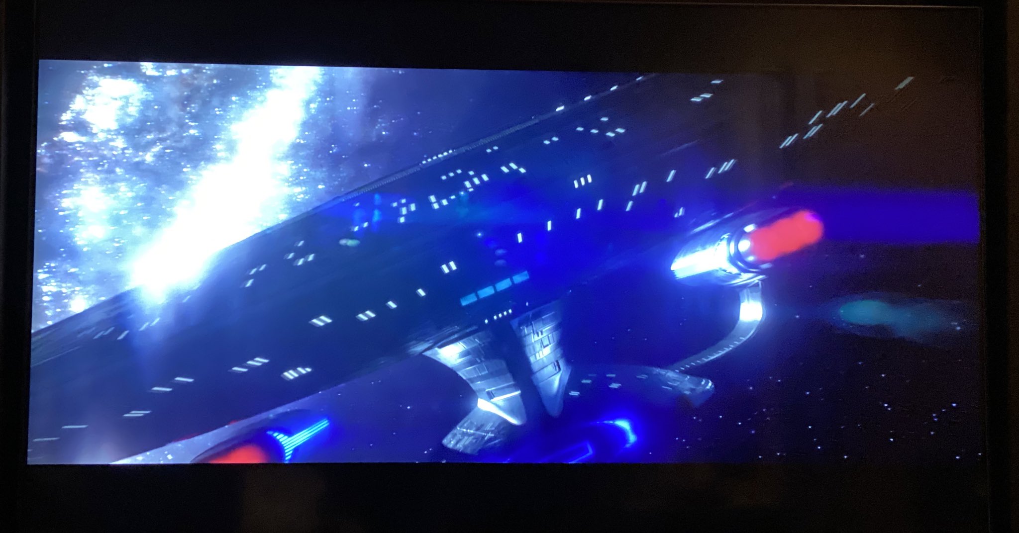 Lance Ulanoff on Twitter: "Making it so. #Picard https://t.co/tUiOeQwOYL" / Twitter