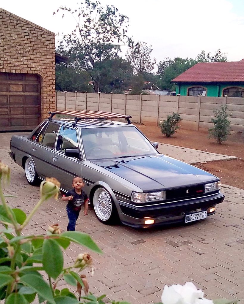 Toyota Cressida Stance