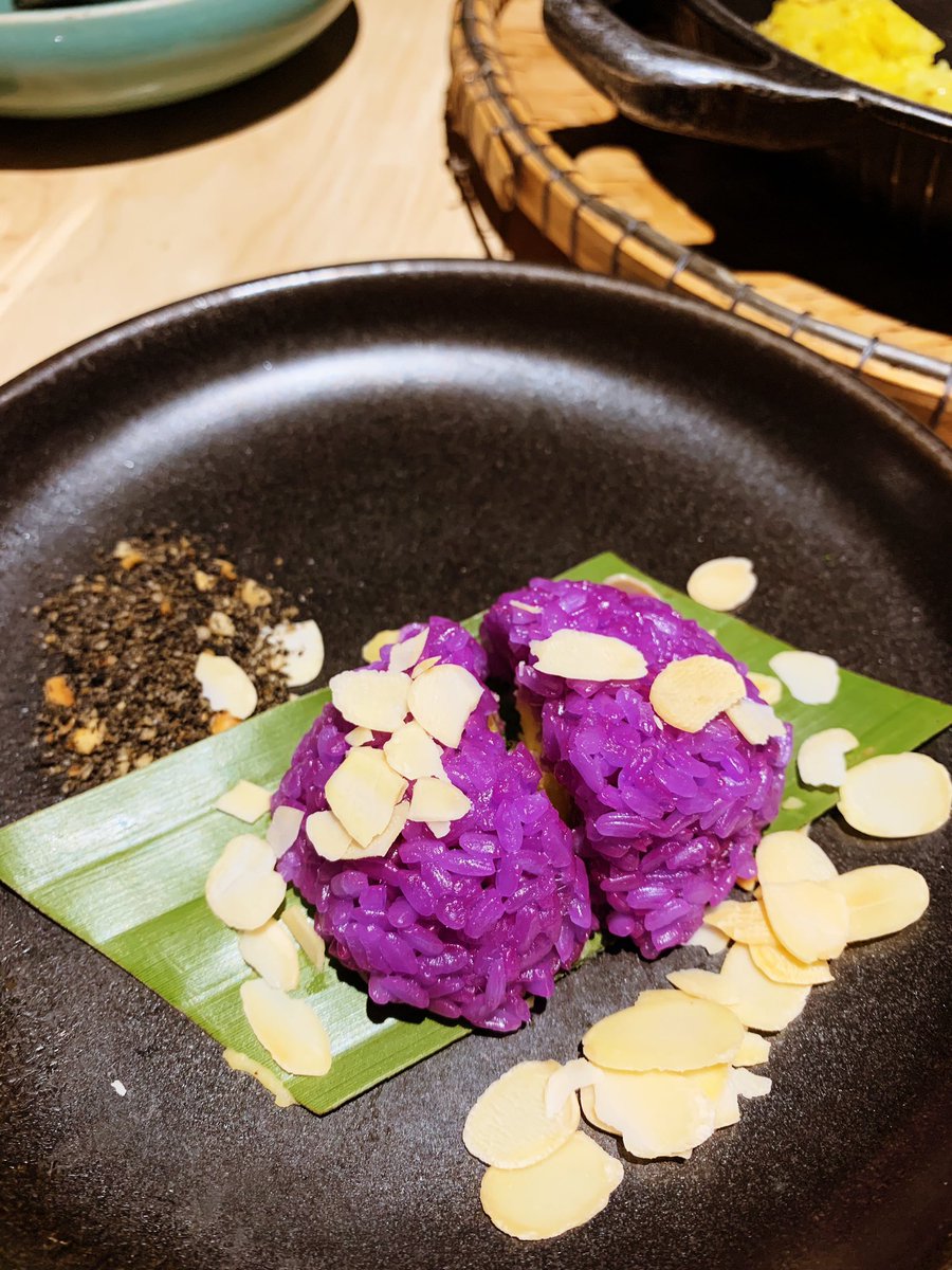 Super picturesque vegan food in 🇻🇳 Vietnam, a thread ⬇️ Roots Cafe ...