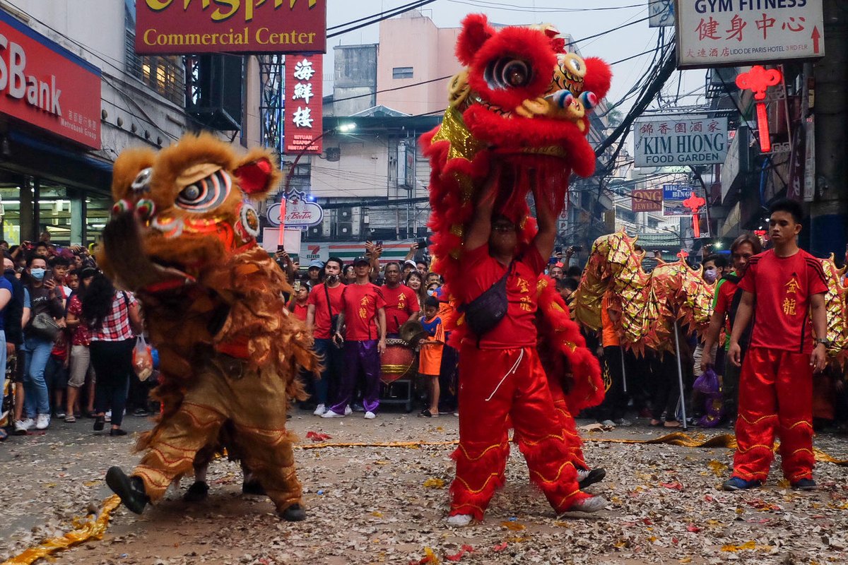 恭喜發財! ??? Revelers in the world’s oldest Chinatown ring in the Year of ...