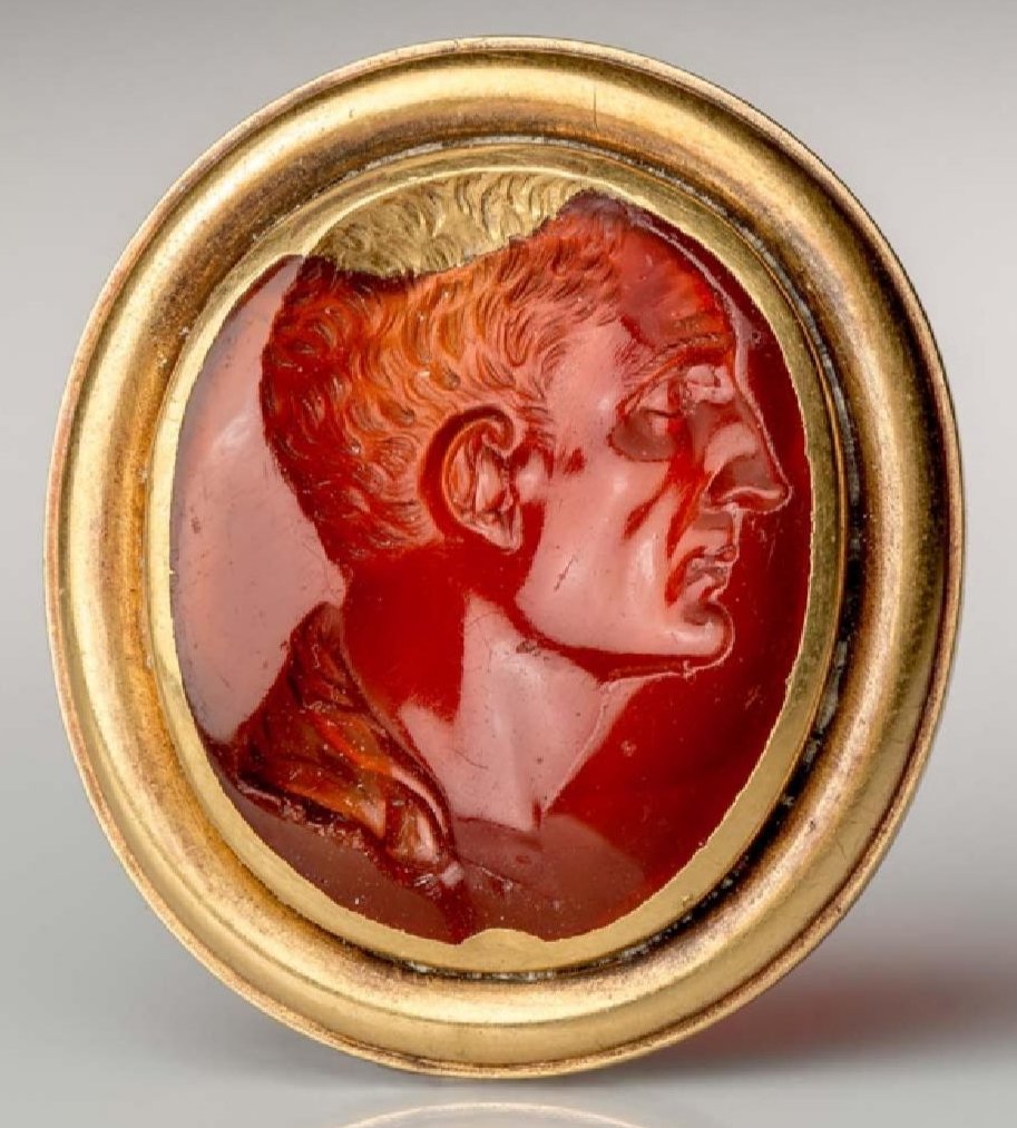 A Thread from @VeraCausa9: "A short thread on realistic Roman gem ...