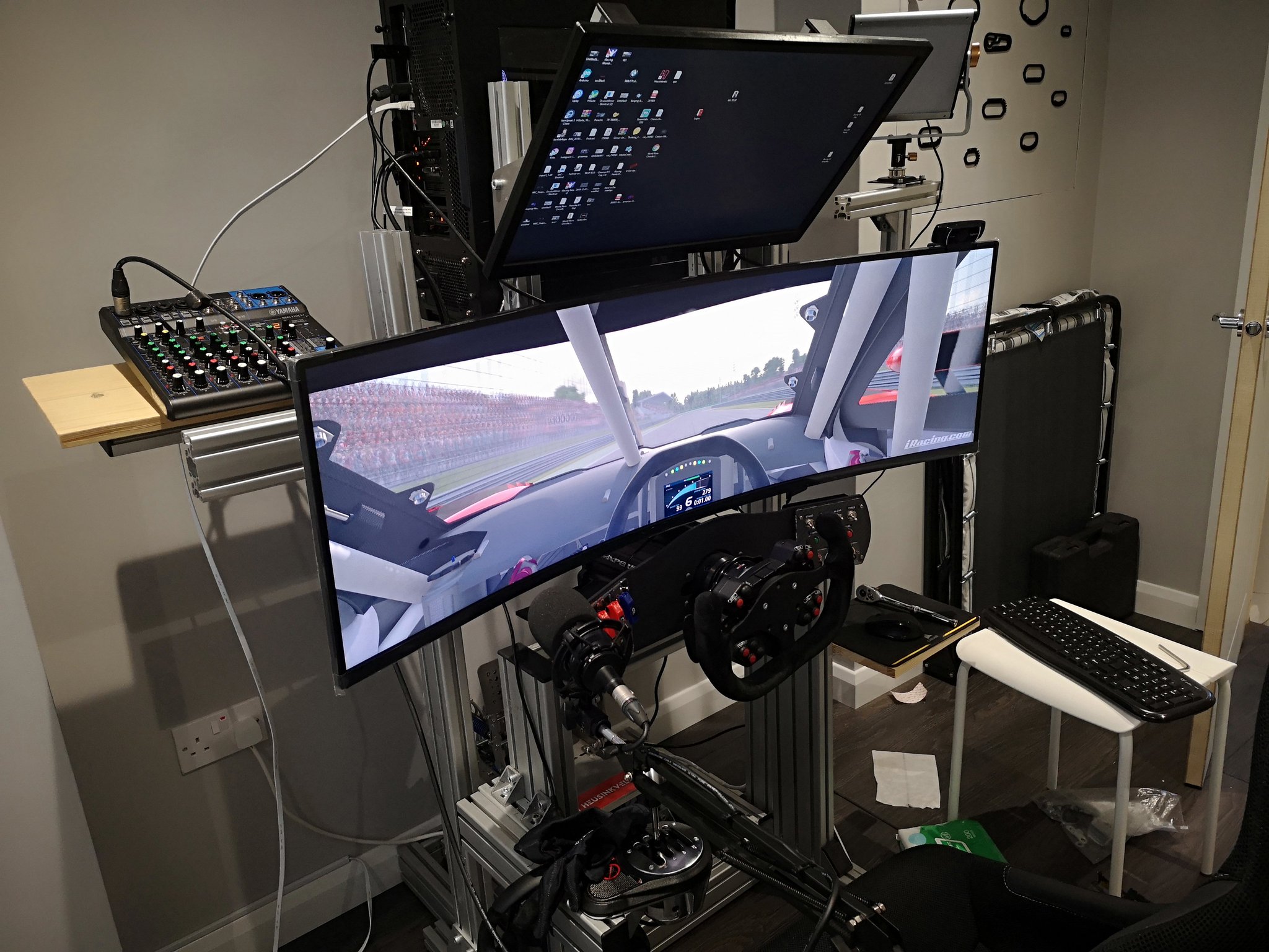 SIM RACING WHICH IS FASTER? TRIPLE SCREENS OR VR?, 53% OFF