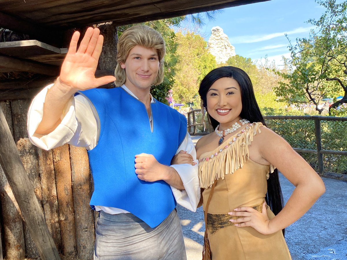 Disney World Pocahontas And John Smith