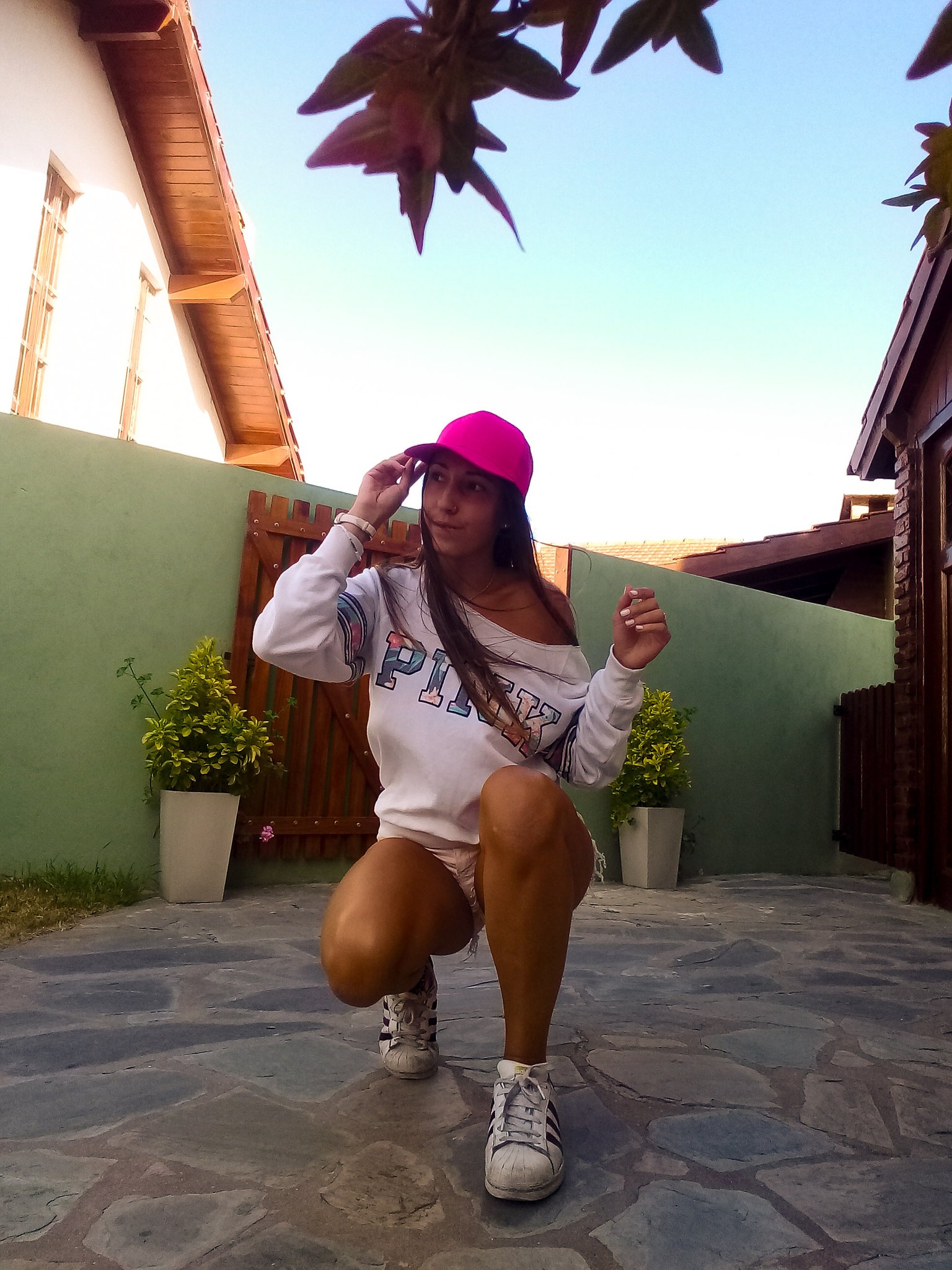 ᴠɪᴄᴛᴏʀɪᴀ on Twitter: "a nada de que en la segunda se me escape una teta https://t.co/uEwE6u6yXu ...