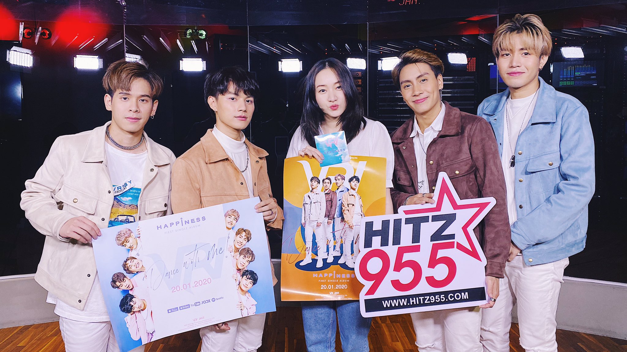 HITZ 955 on Twitter: "#HITZTODAY วันนี้! ขอต้อนรับ “ VRV “ @imevrvofficial @shokunz_ @chavalvitj ...