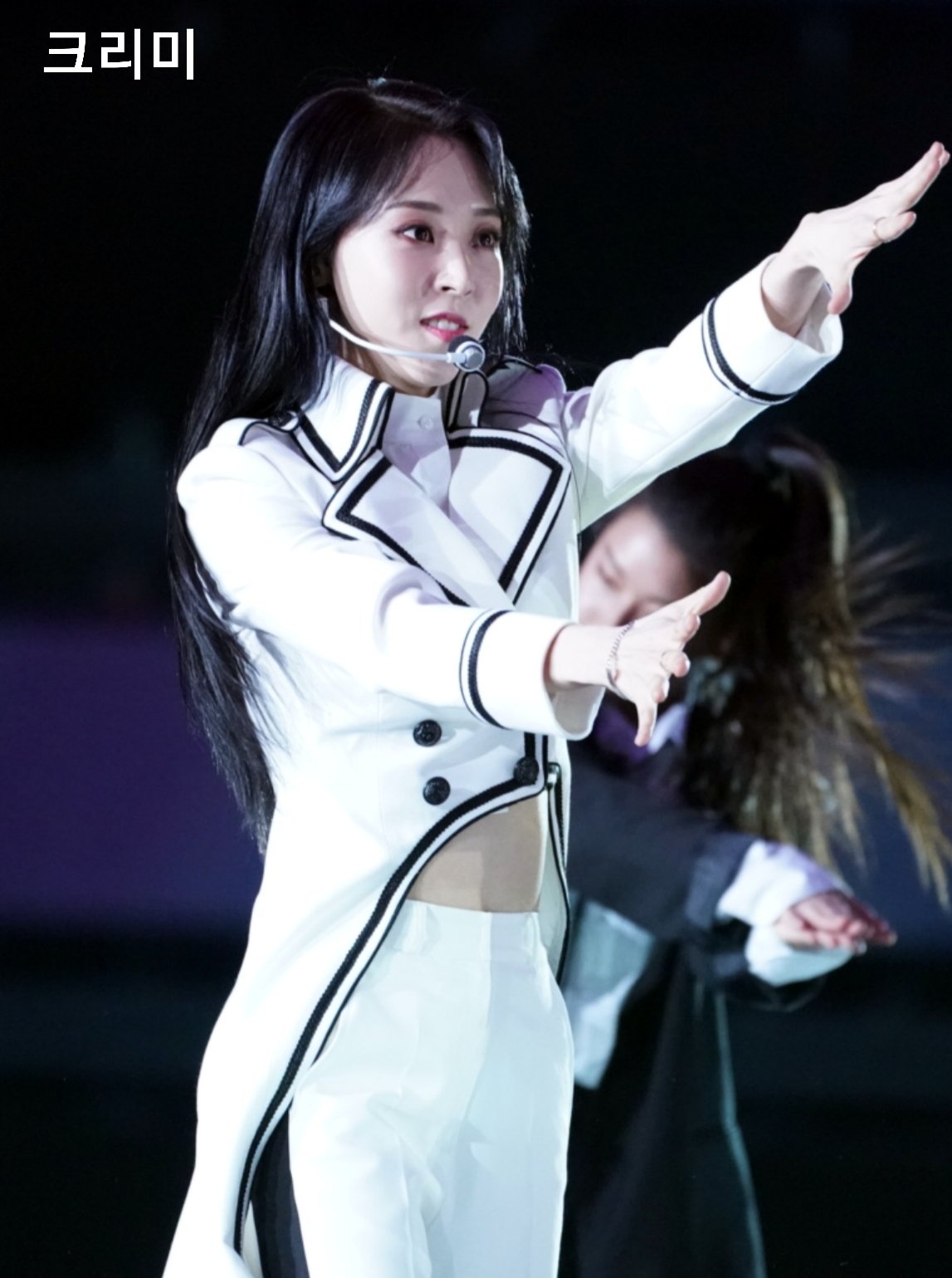 나는야크리미 On Twitter 200130 서울가요대상 프리뷰 흑발 장꾸 뭉뵤리~☺️ 축하해🐹 문별 Moonbyul