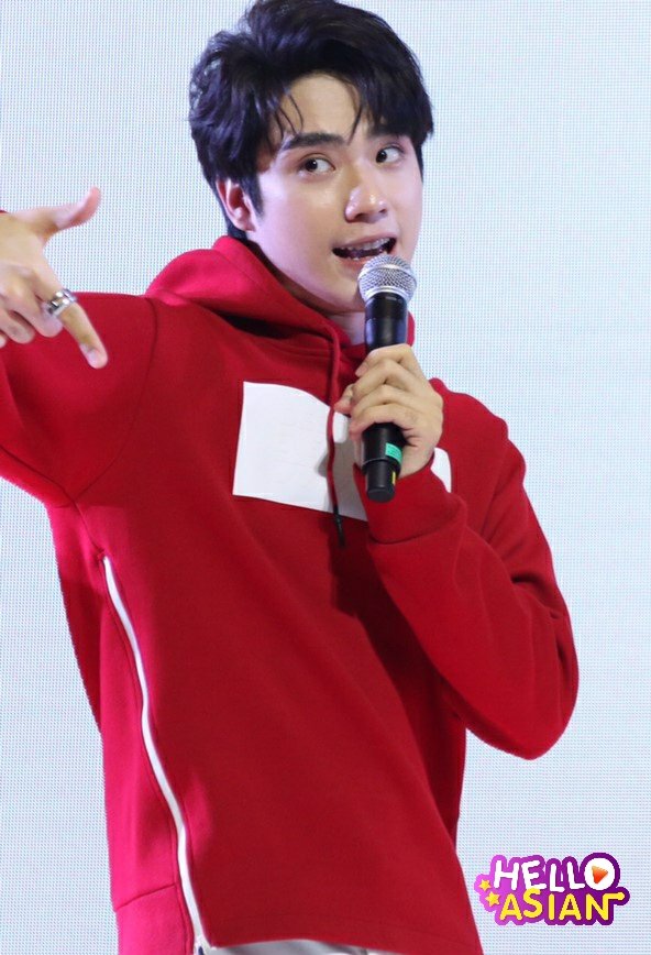 Hello Asian on Twitter: "2 หนุ่ม ตี๋ ธนพล จารุจิตรานนท์ และ เต้ ดาวิชญ์ กรีพลฤกษ์ จาก SBFIVE ใน ...