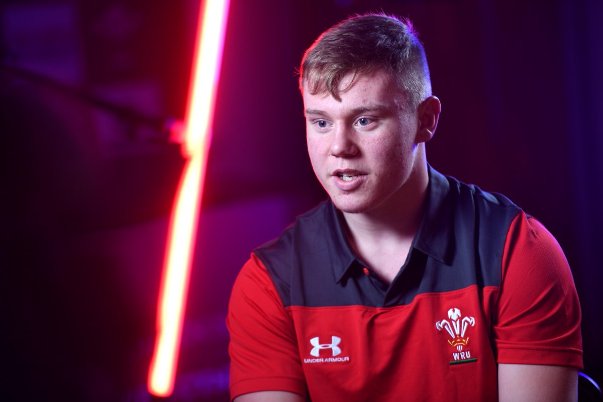 Sam Costelow will be pulling the strings for Wales U20 tonight in ...