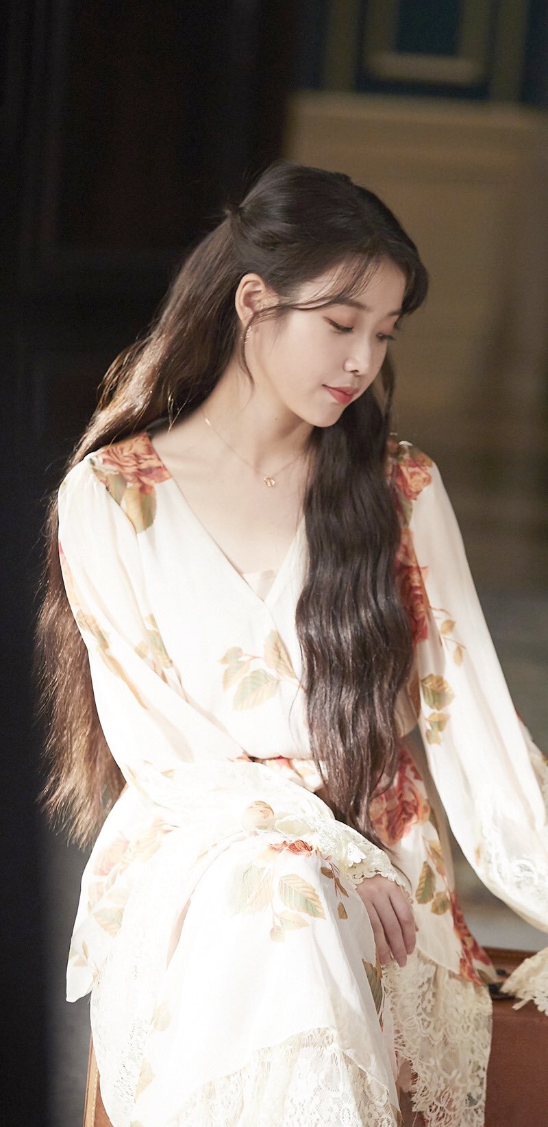 𝖸𝖾𝗈𝗇𝗃𝗂 ♓︎ on Twitter: "IU Wallpaper | Lockscreen (24) Hotel Del Luna 🌕 Jang Man Weol ️ #아이유 #이지은 ...