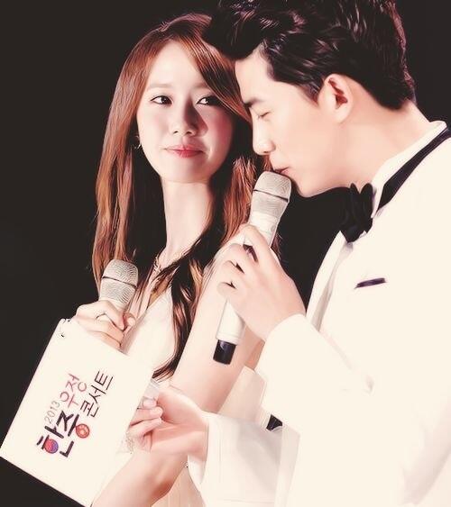 Yoona And Taecyeon Kiss