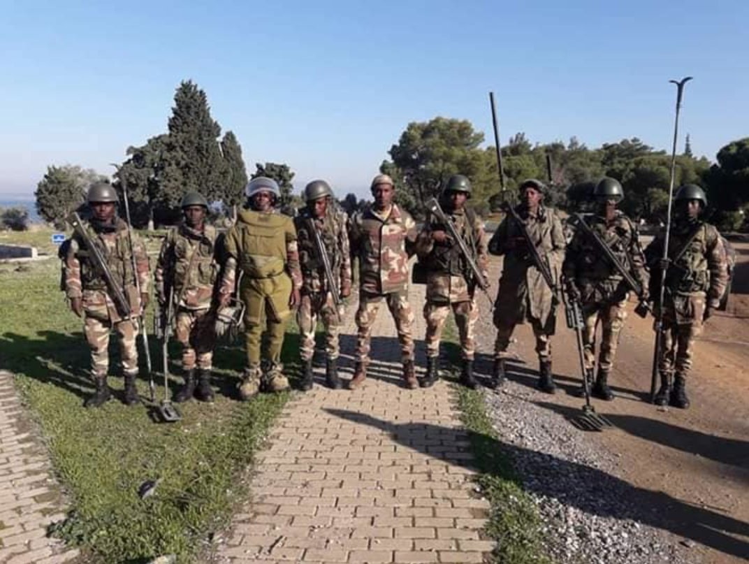 A thread written by @LostWeapons: "Somali special forces DANAB ...