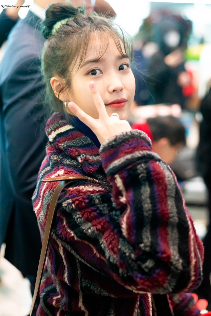 191219 cr. iu_strawberry #아이유 #이지은 #IU #JIEUN #아이유 #이지은 #iu #jieun iu moments @archiveljn