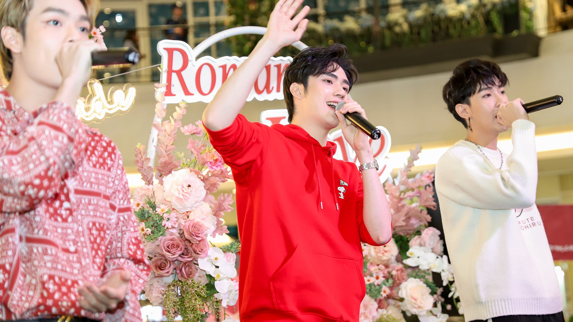 The Promenade on Twitter: "😍 ภาพบรรยากาศสุดน่ารัก น่าฟิน กับ 3 หนุ่ม ๆ SBFIVE (คิม, คอป, ตี๋) ใน ...