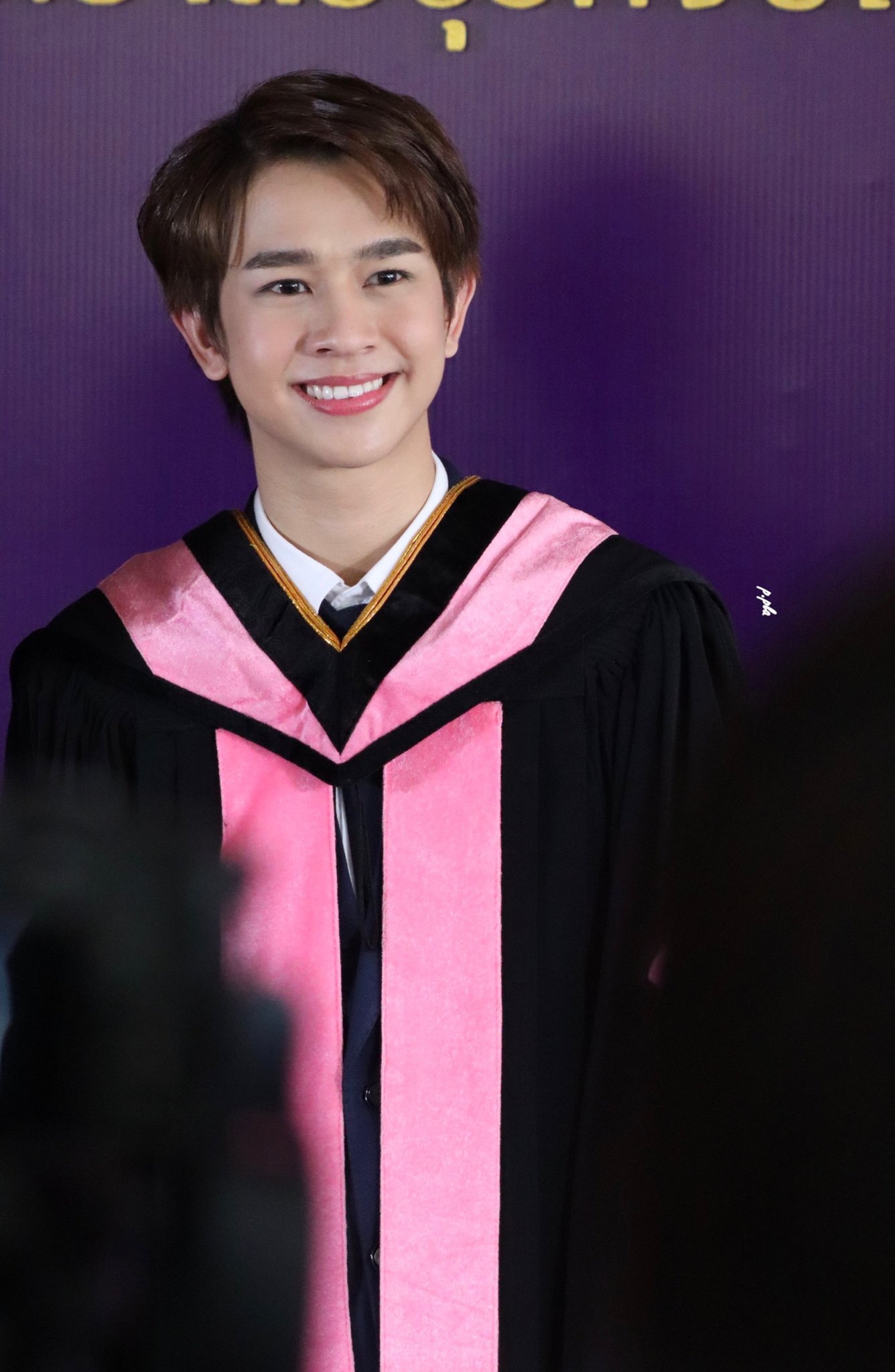 P.PLA on Twitter: "#เจ้าแก้มก้อน #fluke_natouch #flukegraduationday https://t.co/b9Lh1Kobpz ...
