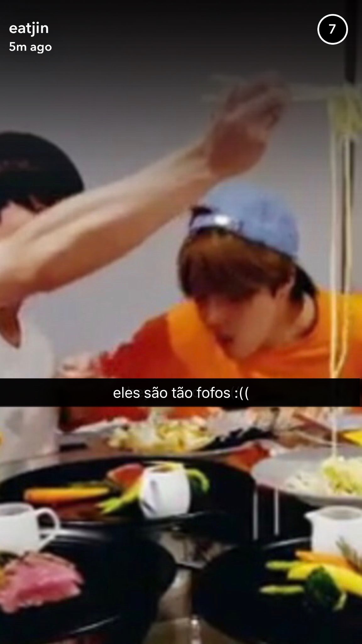 boo῾ on Twitter: "[02:04] o namoro dos jikook é 10x mais fofo https://t.co/N7AZ7Mkjfi" / Twitter