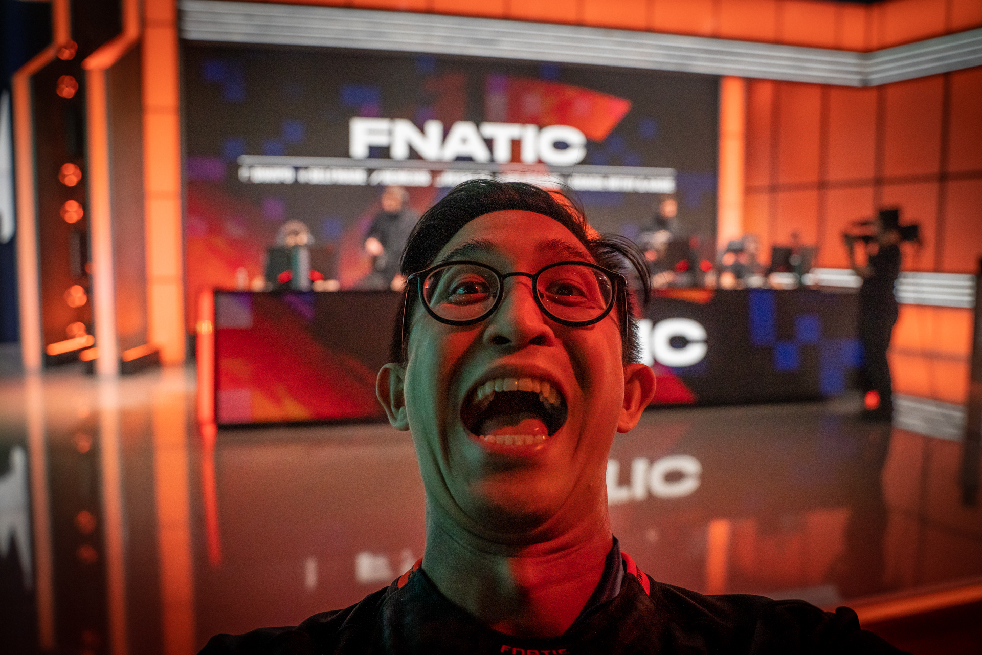 FNATIC on Twitter: "@selfmade_LoL wait did pete make you sick????" / Twitter