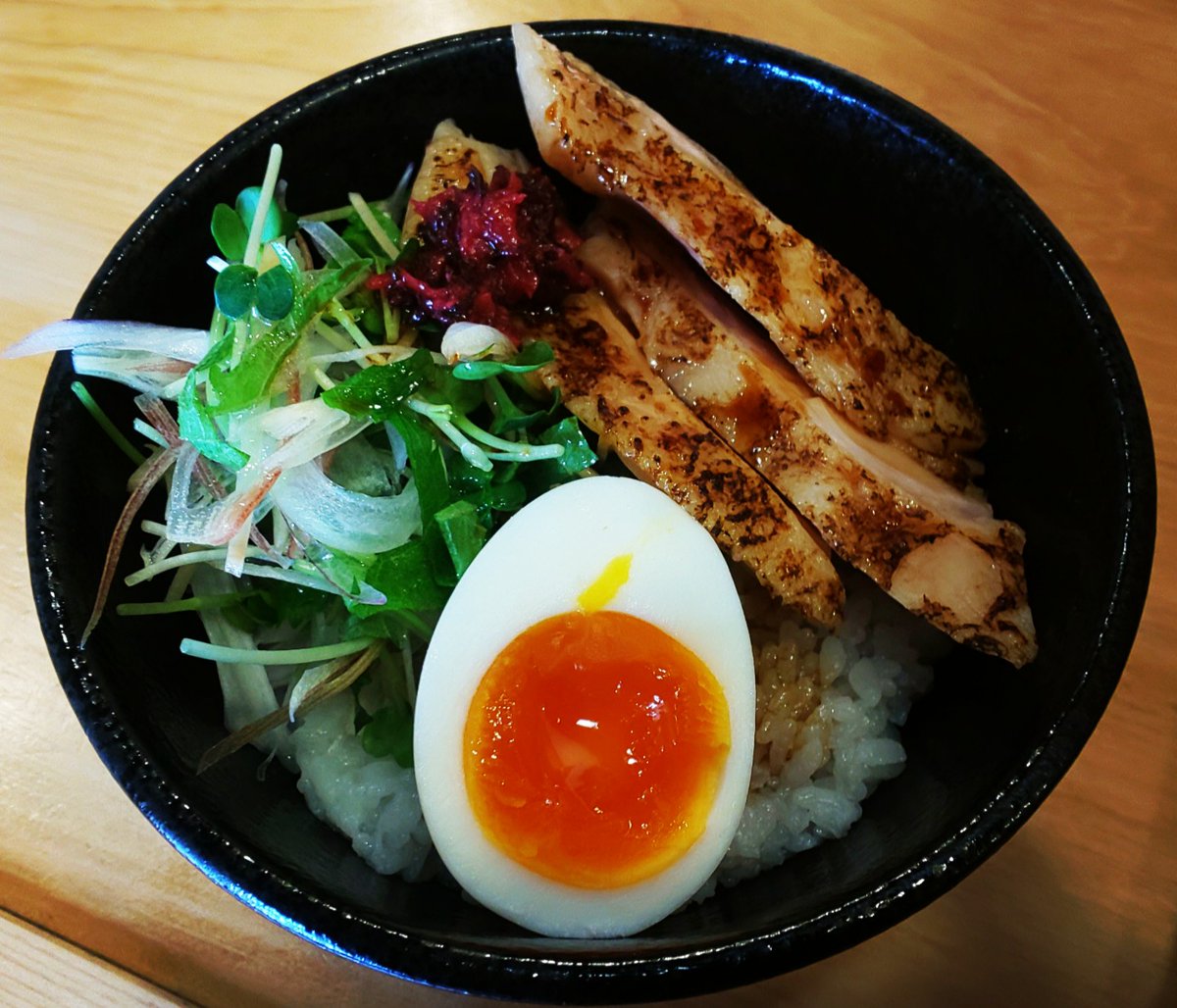 Kenchi on Twitter: "に〜げ〜る〜～～🛫 #次の日も…