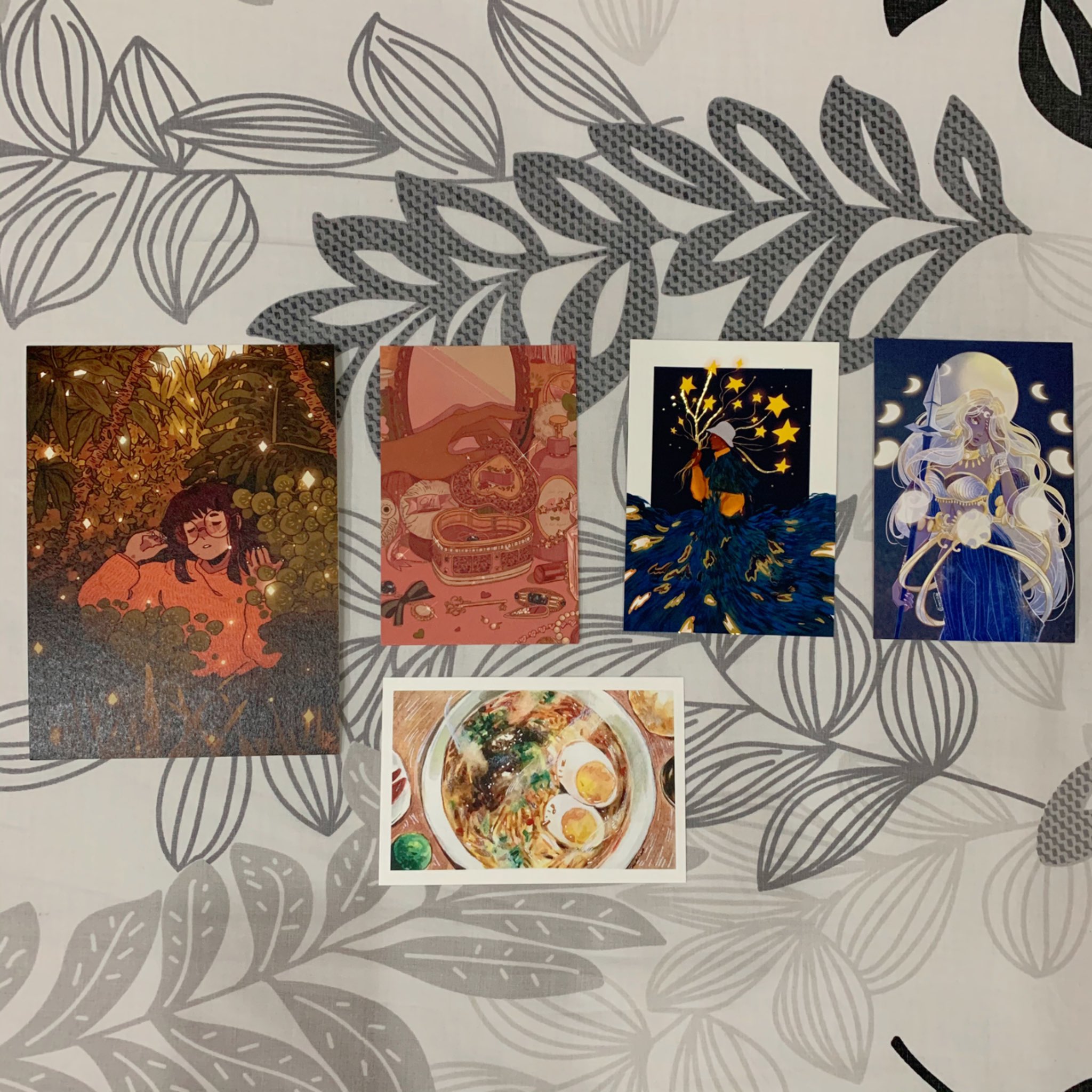 jan on Twitter: "komiket 2020 haul!! 💞 artists: @serafleur @JustineFrany kanin_po (ig) @_saowee ...