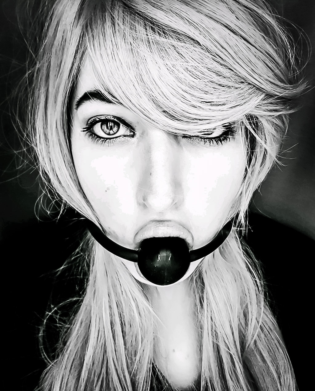 Engwemabala Latexsub And Artist On Twitter 💖🖤 𝓑𝓪𝓵𝓵𝓰𝓪𝓰 𝓕𝓮𝓽𝓲𝓼𝓱 🖤💖 Portrait Of Fetishmodel