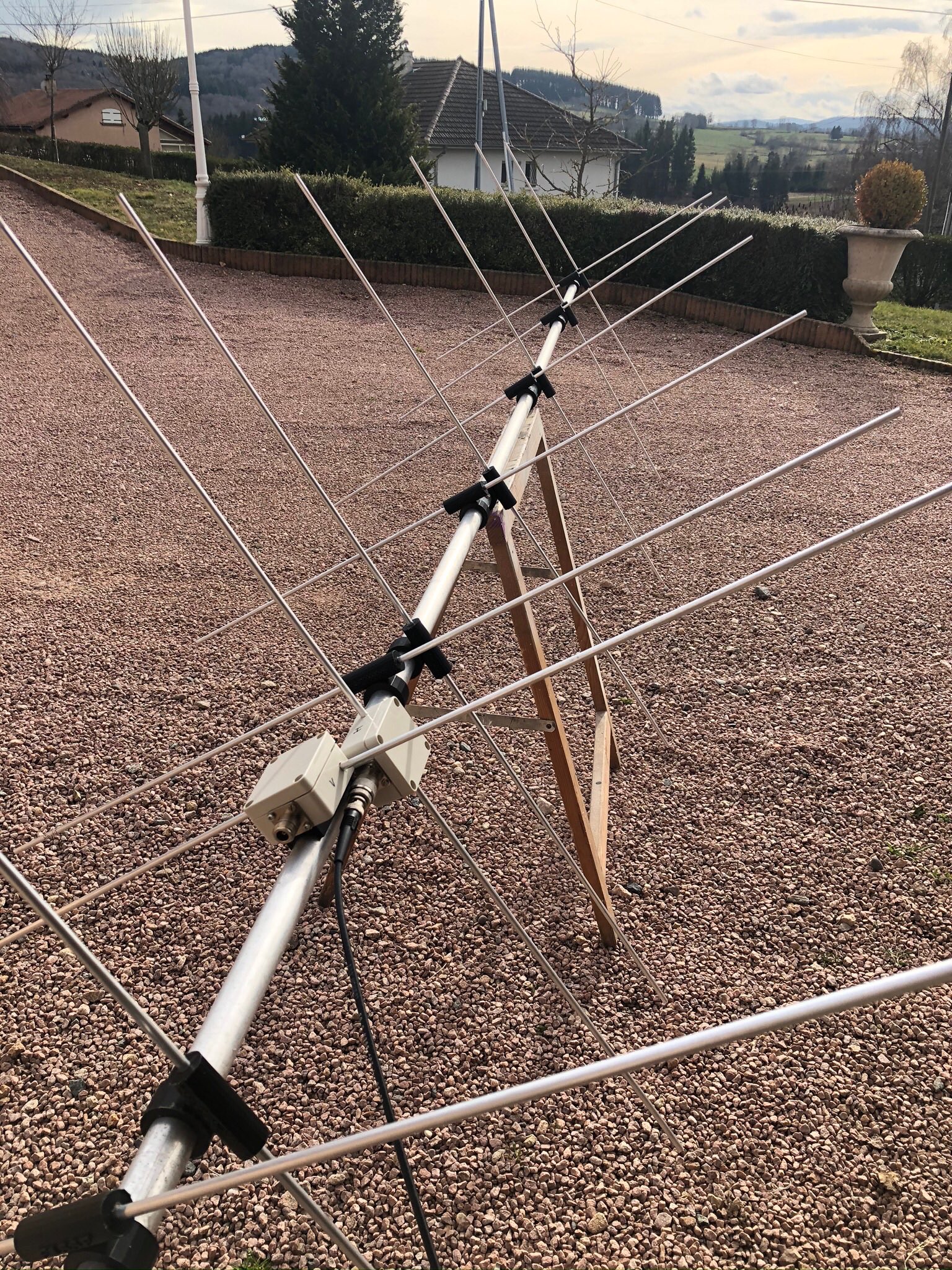 f1ssf on Twitter: "Homebrew cross yagi DK7ZB for sat. Alls supports elements are printed with 3D ...