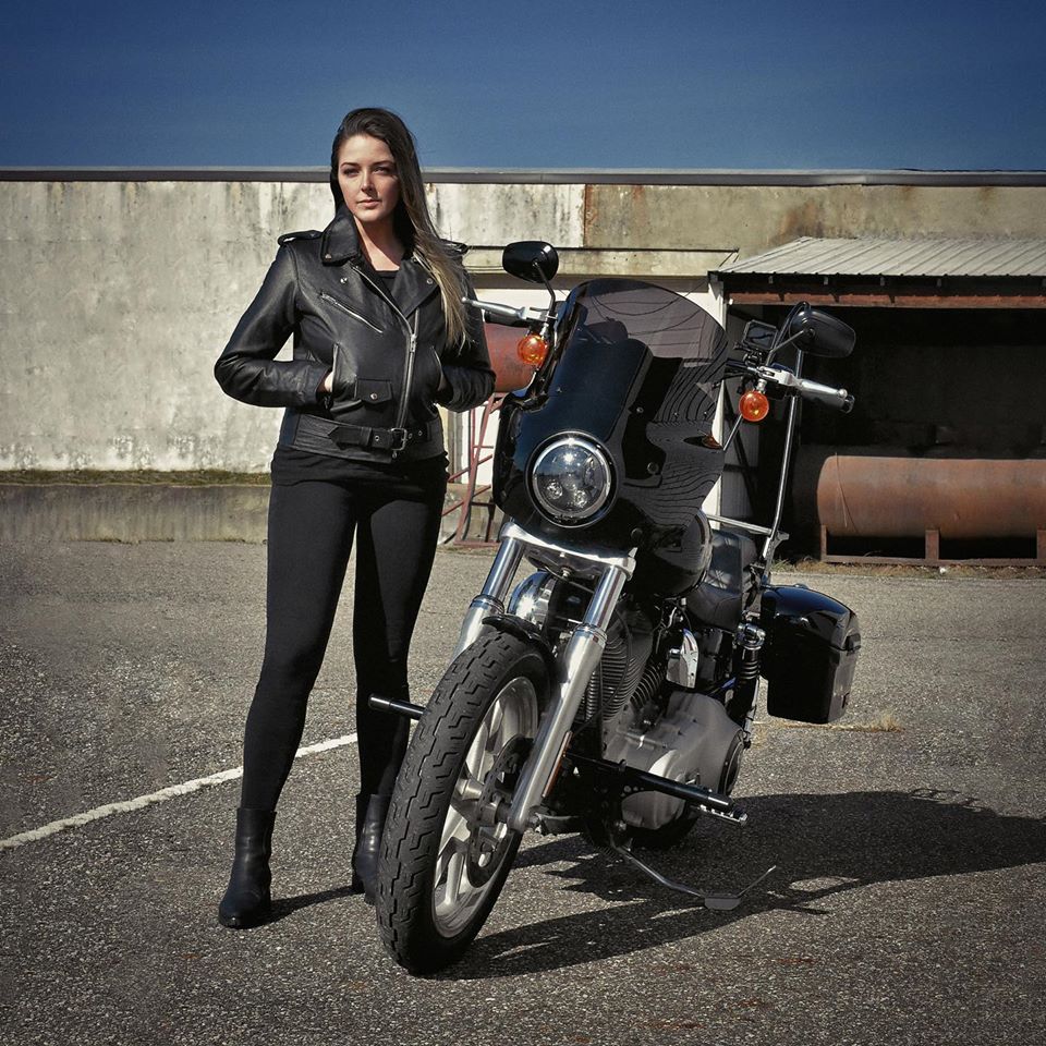 Her Two Wheels on Twitter: "Check out my new video of me installing my new @memshades Road ...