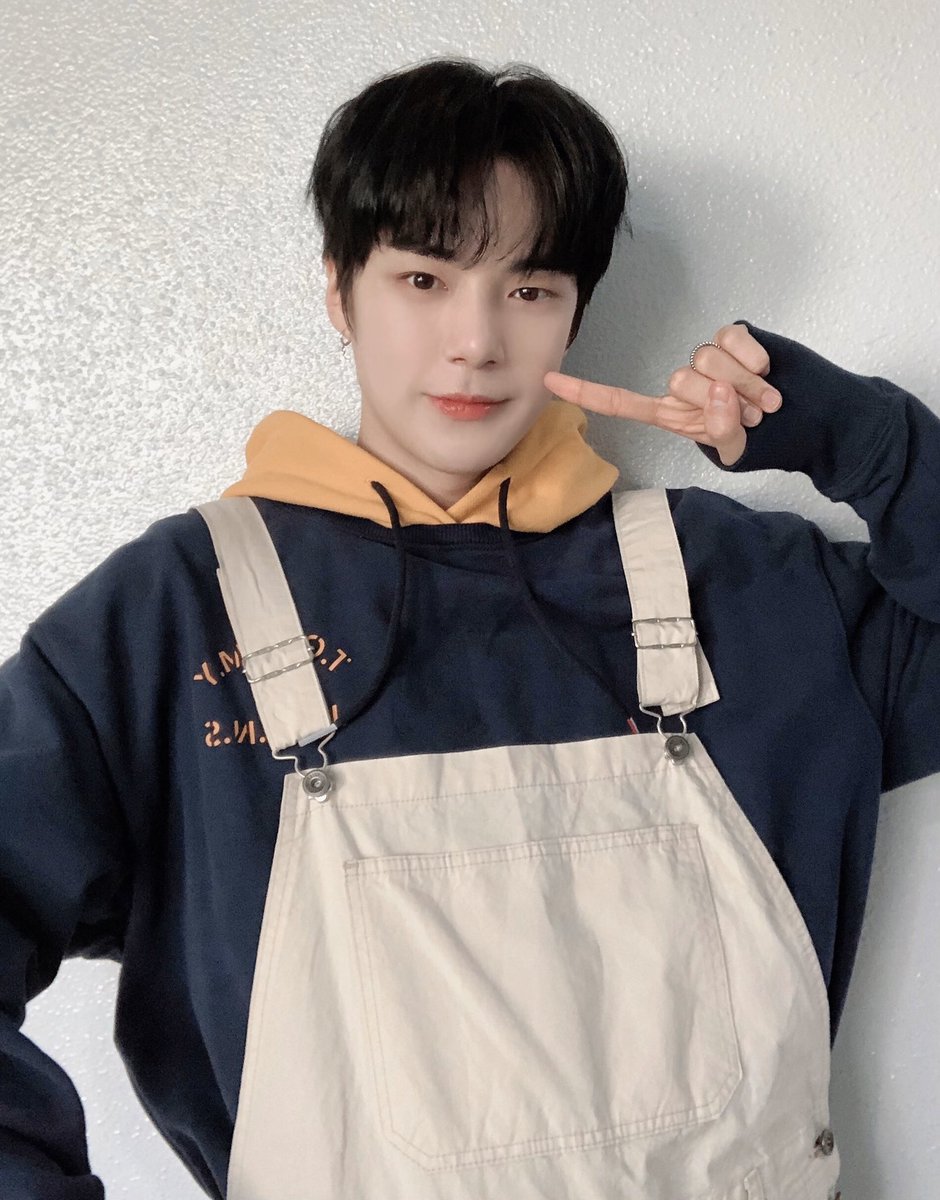 Grissy 💜 (@anaconda_v) | Twitter