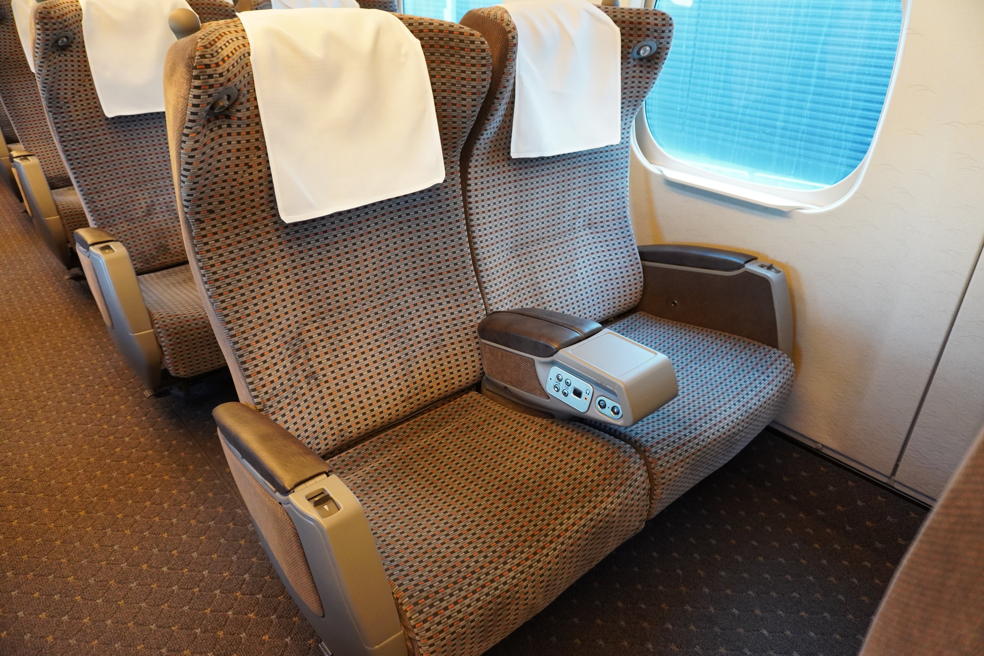 ギモッティ on Twitter: "リニア・鉄道館。 N700系X0編成展示。 車内。 https://t.co/AsWCAPbyJU" / Twitter