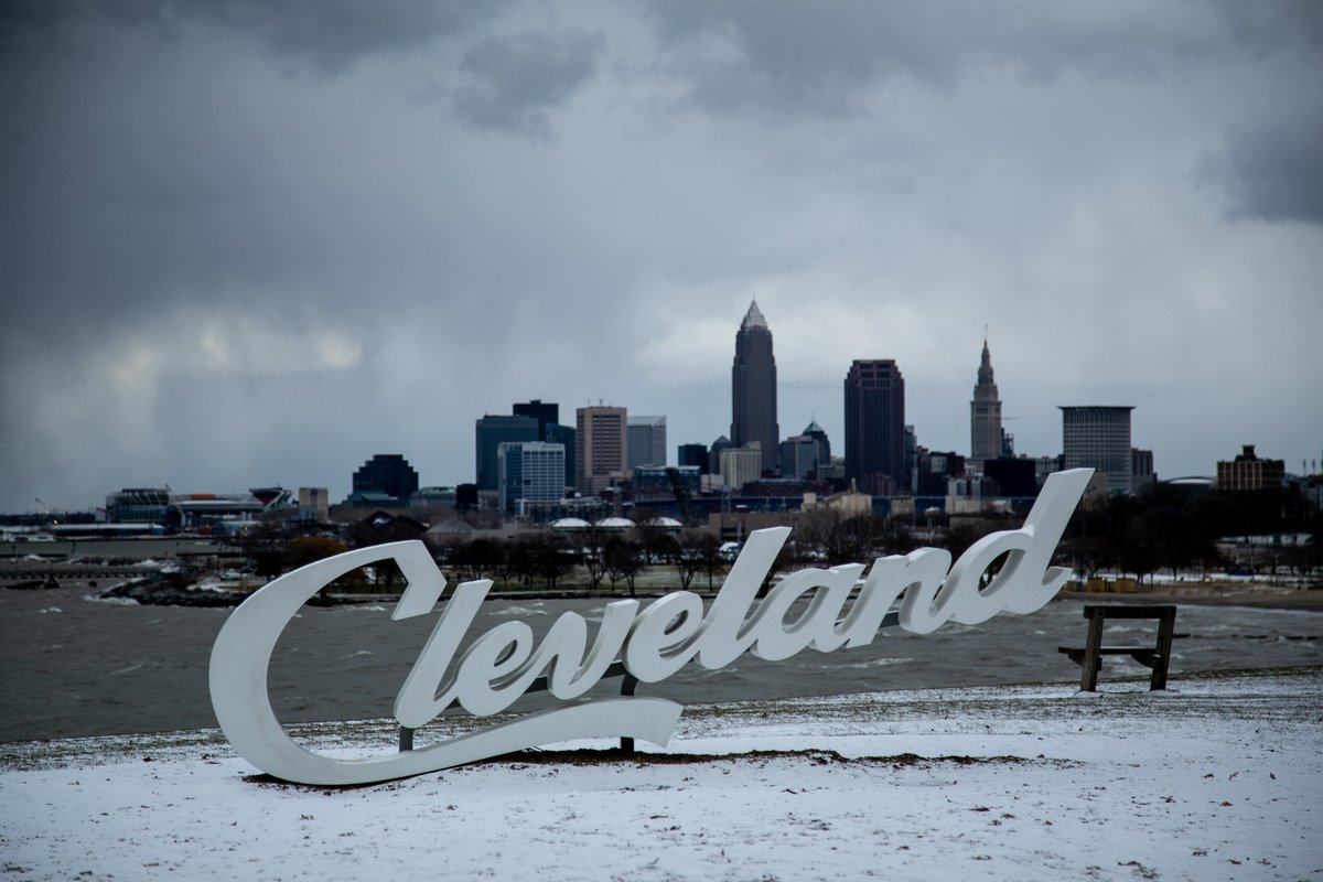 Happy Thursday, Cleveland! This snowy scene at the Edgewater Park ...