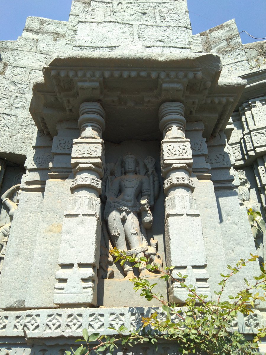 Thread by @iVinayakgn: Shiv Linga in the garbha griha of Nilkantheshwar ...