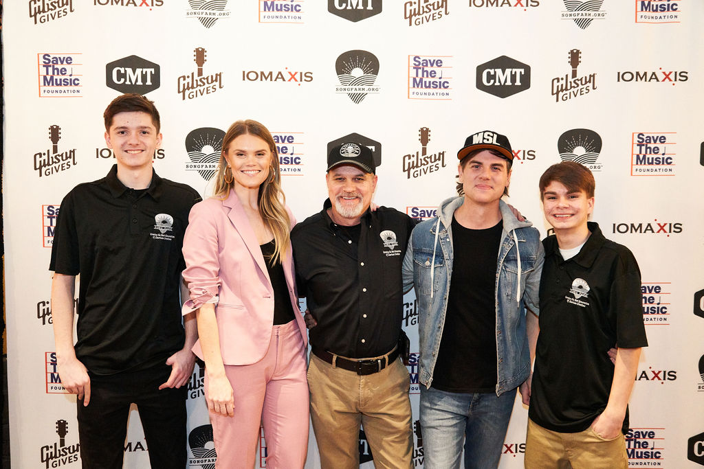 rosscopperman Nicolle Galyon thisissongfarm FramLeslie Michaelraymusic ...